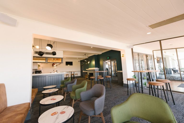 Cocktail Lounge - Barwon Heads Hotel
